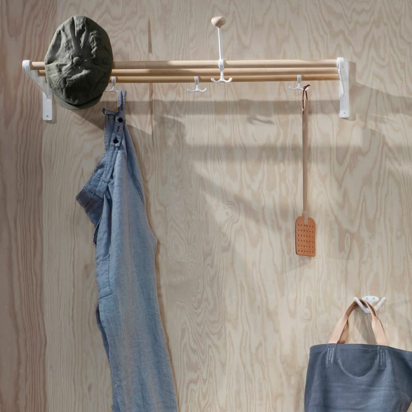 Nostalgi hattuhylly, kenkähylly merkiltä Essem Design - NordicNest.fi Nostalgi hattuhylly, kenkähylly merkiltä Essem Design - NordicNest.fi