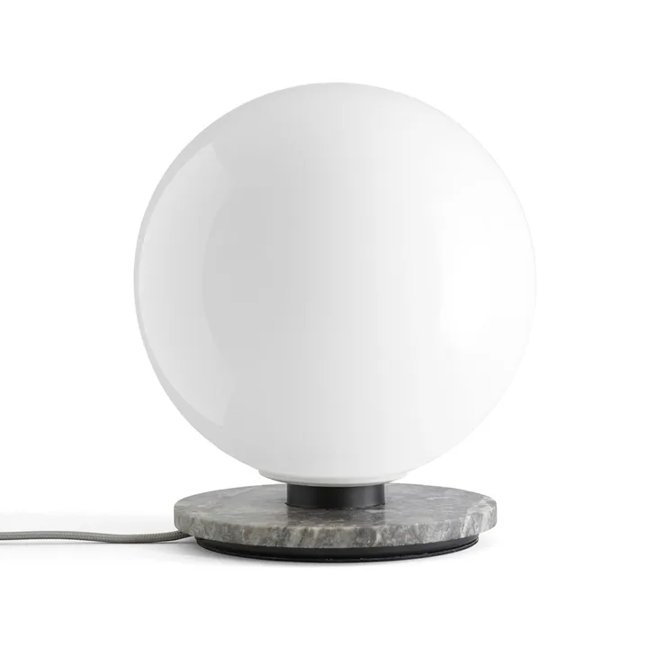 TR Bulb -seinävalaisin merkiltä MENU - NordicNest.fi